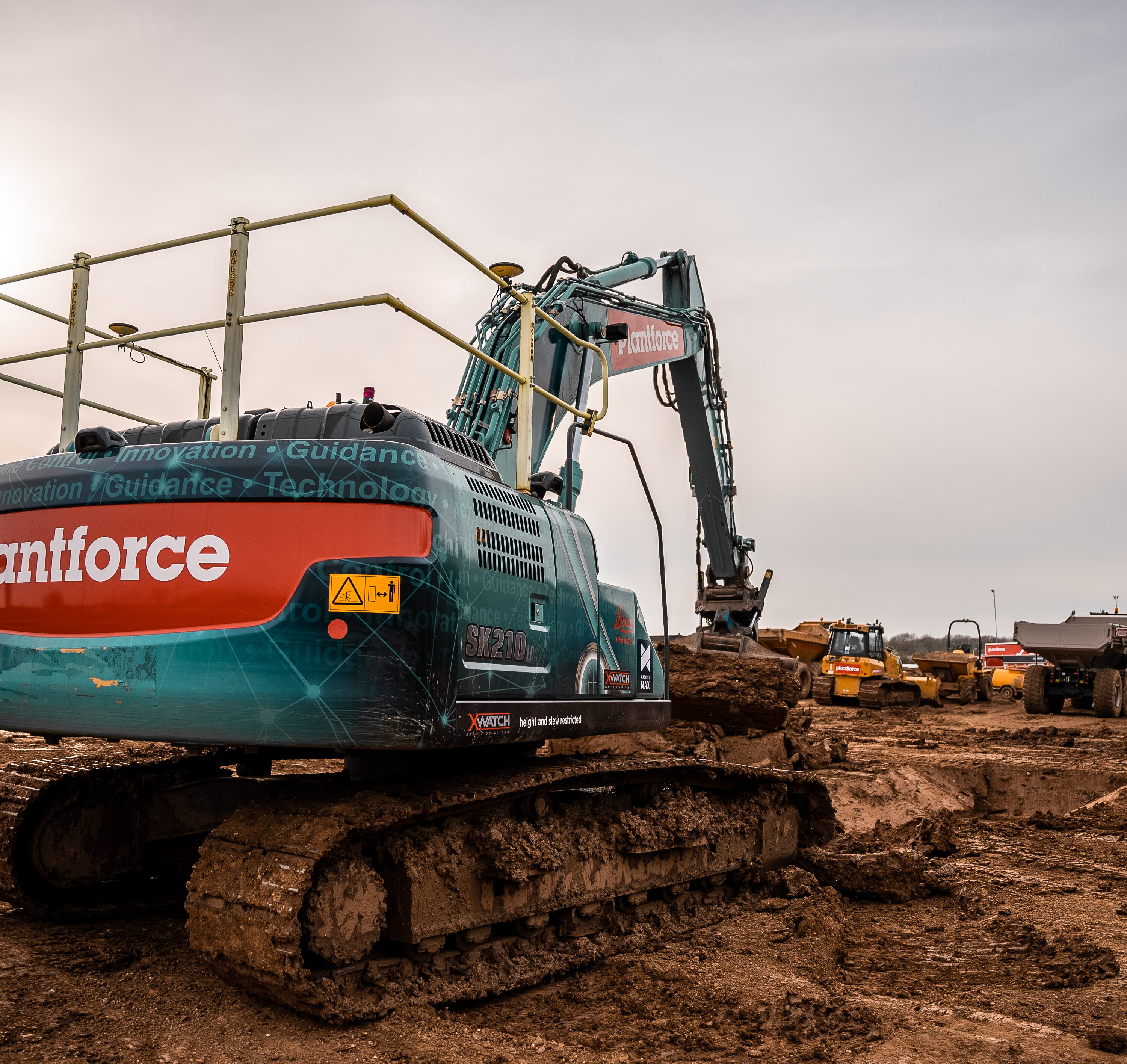 14t Long Reach Excavators | Plantforce